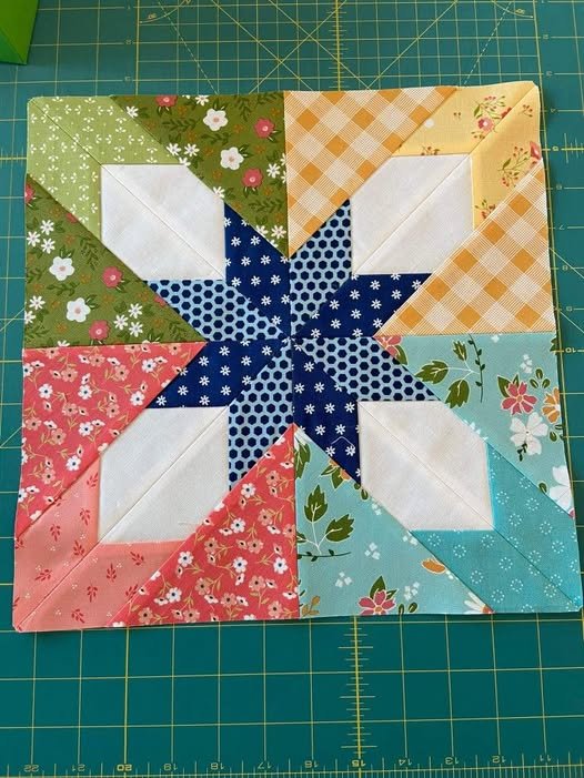 Radiant Starfire Block Pattern - CRAFTSFORLOVE.COM