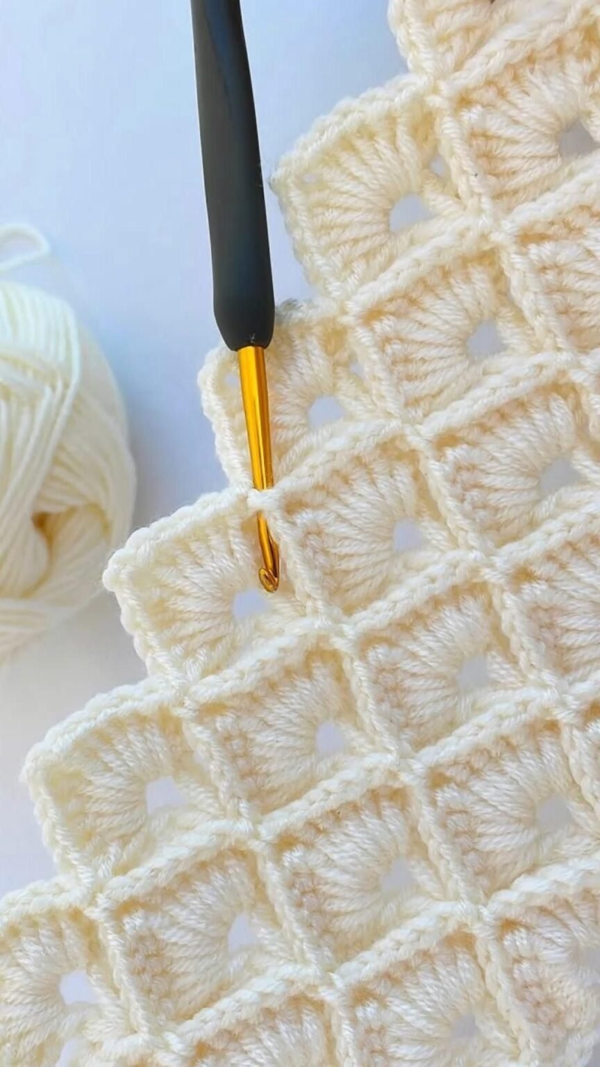 Easy Crochet Blanket Pattern - CRAFTSFORLOVE.COM