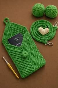 How to Make a Crochet Cell Phone Bag - CRAFTSFORLOVE.COM